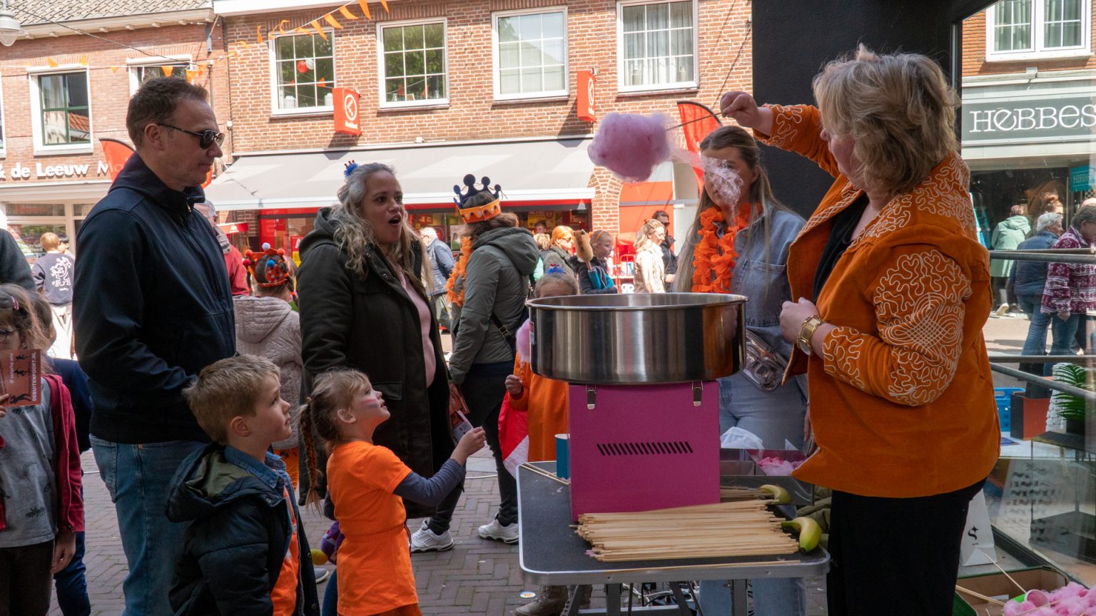 Foto's Koningsdag Huissen... - Omroep Lingewaard