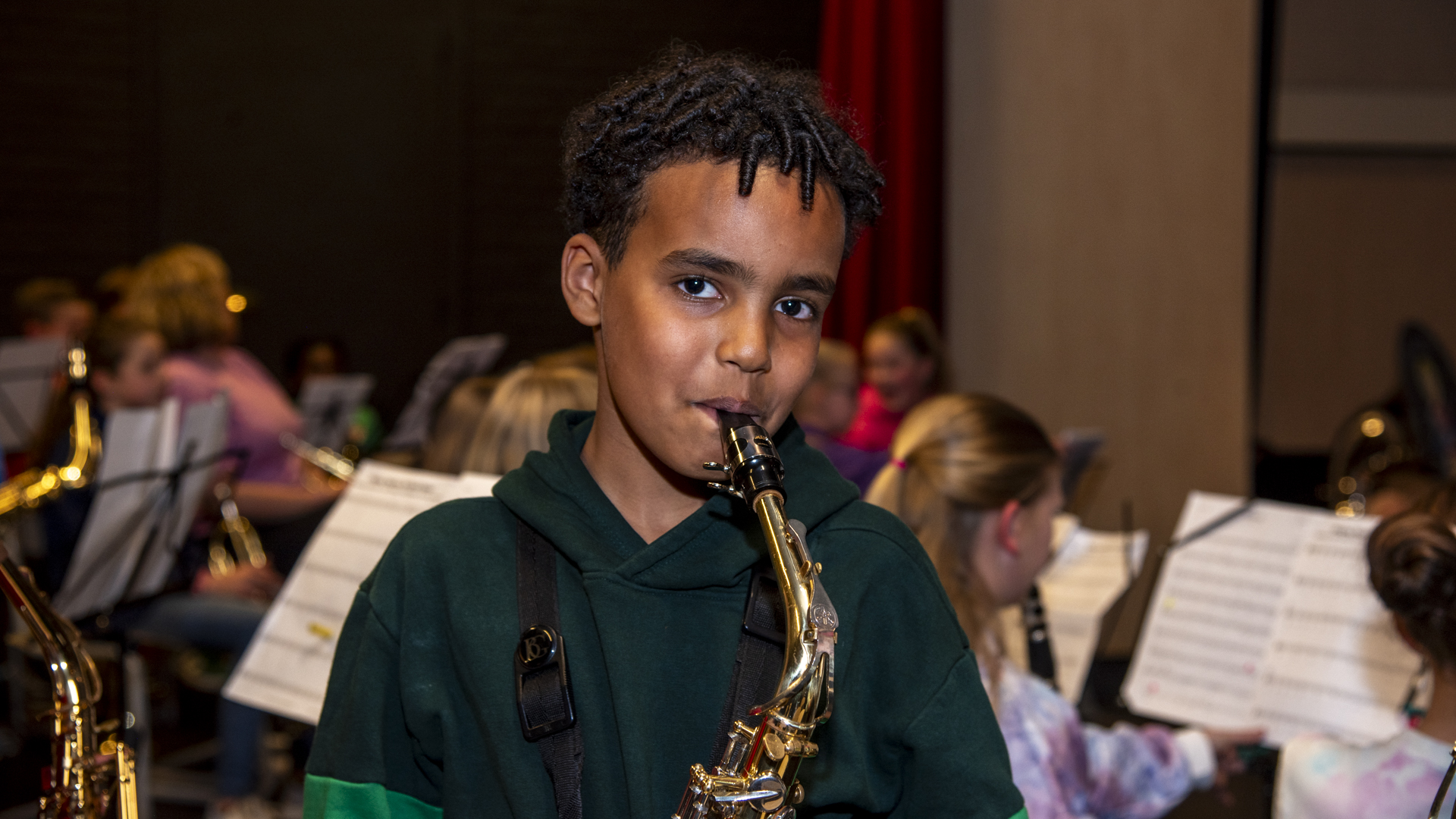 St. Bavo geeft les aan kinderen van basisschool Marang... - Omroep ...